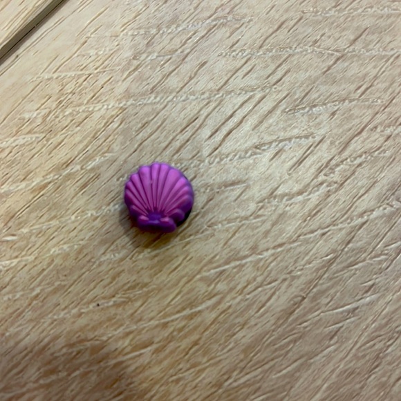 CROCS | Accessories | Seashell Jibbit | Poshmark